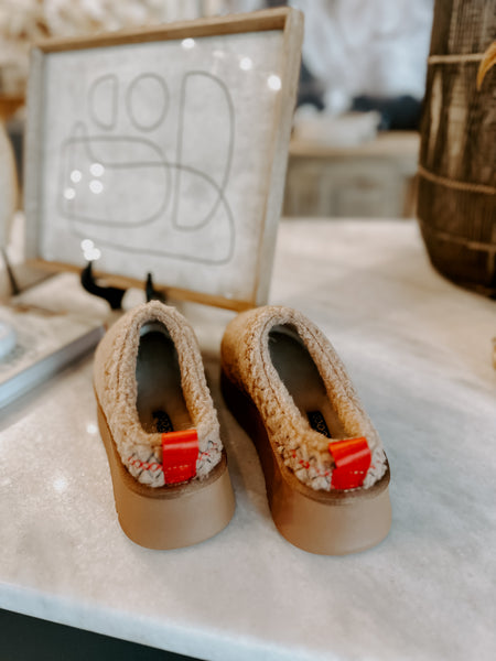 Teddy Slides – Rustic Lantern & Co